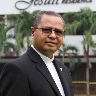 Pengalaman Puncak Perjalanan Imamat Pastor Edu: Saat Berdiri di Dekat ...